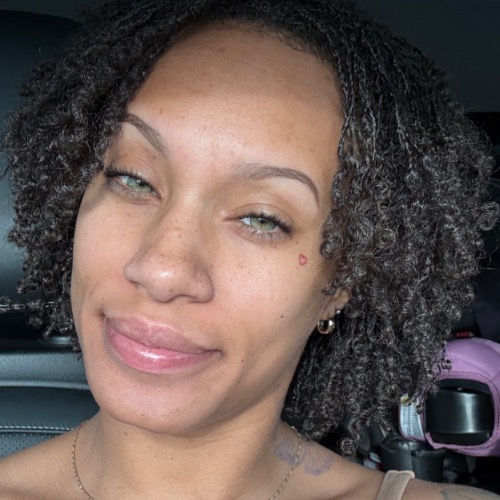 Follow Simone J. on BetterLove!